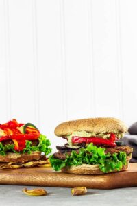 Healthy Vegan Mediterranean Burger with Basil Hummus - Ve Eat Cook Bake