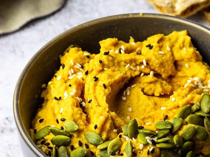 Easy, Savory Pumpkin Hummus Dip (vegan) - Ve Eat Cook Bake