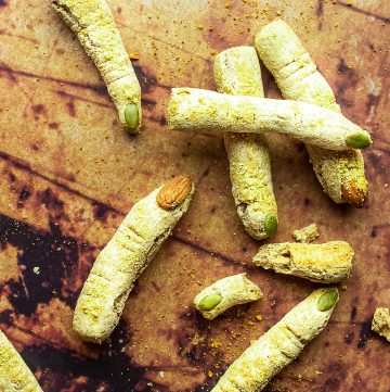 Witch Finger Cheese Breadsticks (vegan, wfpb) - Ve Eat Cook Bake