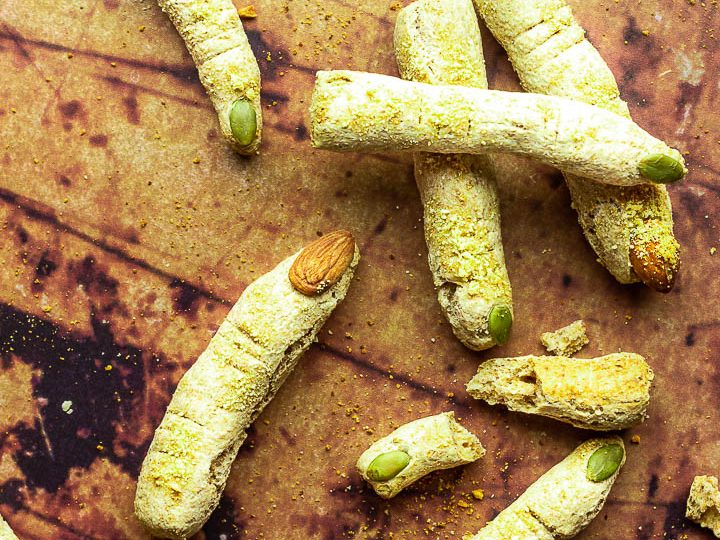 Witch Finger Cheese Breadsticks (vegan, wfpb) for Halloween - Ve Eat ...