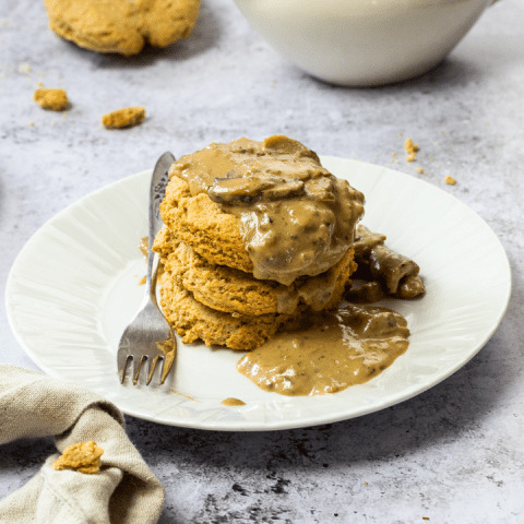Vegan Biscuits and Gravy (wfpb) - Ve Eat Cook Bake